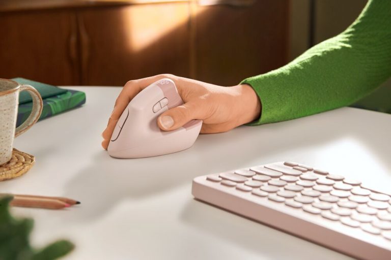 Lift Yourself Up with Logitech’s New Vertical Mouse – logi BLOG