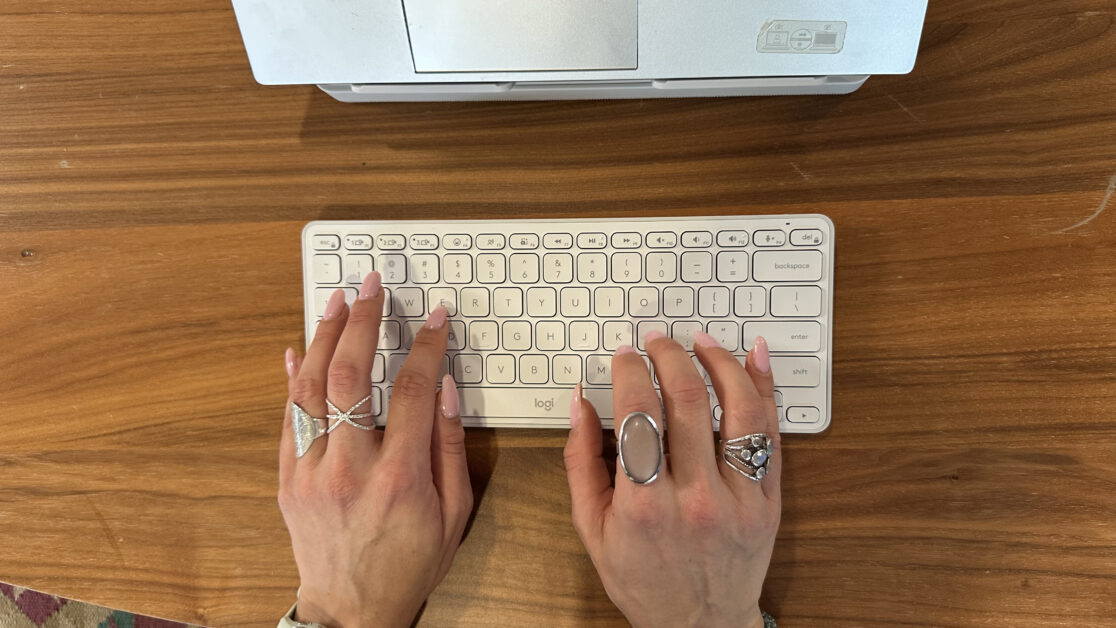 Typing with Long Nails: Your Keyboard Choice is as Individual as You ...