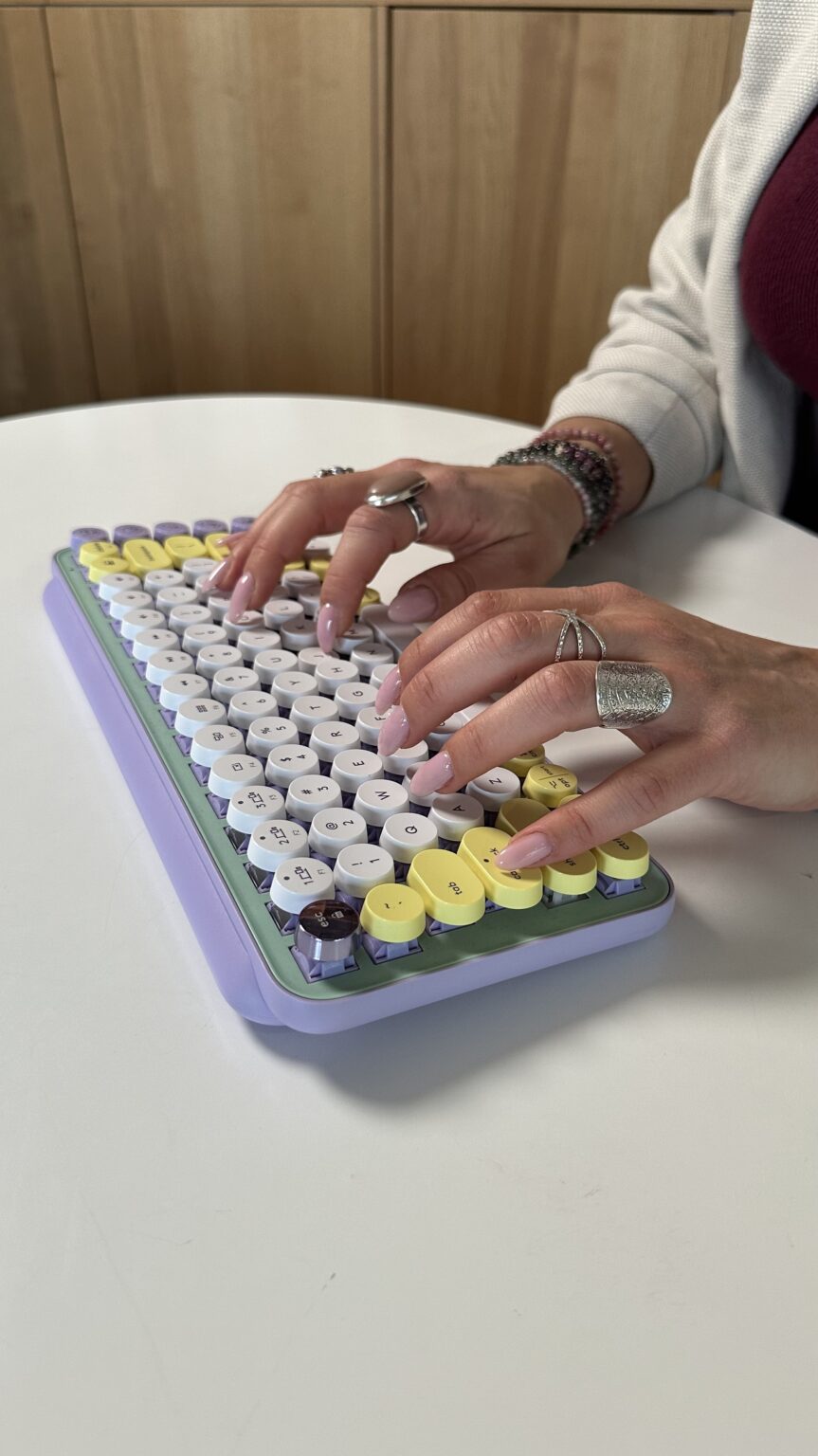 The Best Keyboards for People With Long Nails: Nail the Keys – logi BLOG